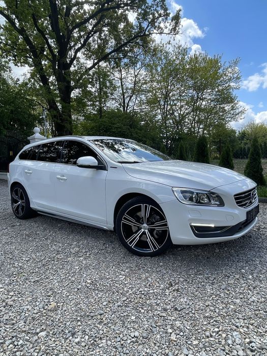 Volvo V60 D5 2.4 AWD Plug in Hybrid najbogatrza weesja ! Lublin • OLX.pl