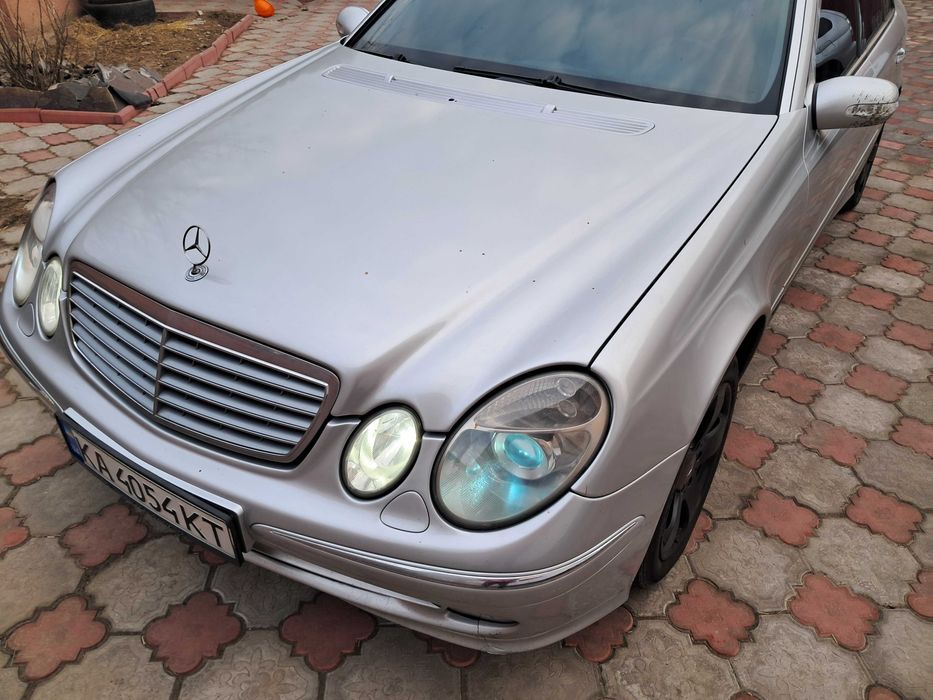 Mercedes-Benz W211: 4 700 $ - Mercedes-Benz Бровари на Olx