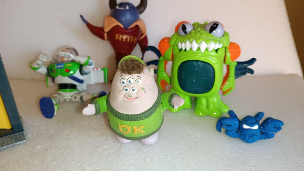 Antigo Conjunto de brinquedos toy story e Monstros e Companhia ...