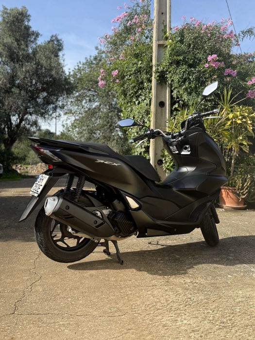 Honda Pcx 125cc ano 2024. Mota bastante estimada! Algoz E Tunes • OLX.pt