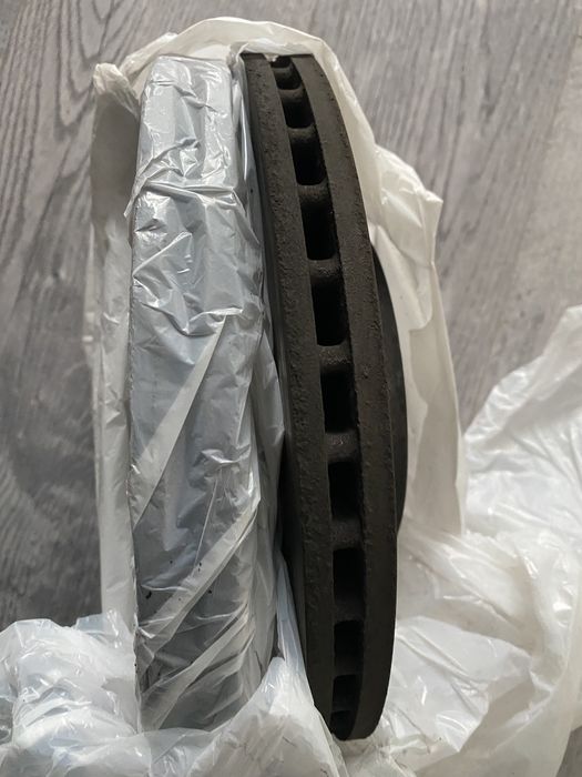 Диск передній гальмівний VAG 5Q0615301H на VW, Audi, Skoda: 500 грн ...
