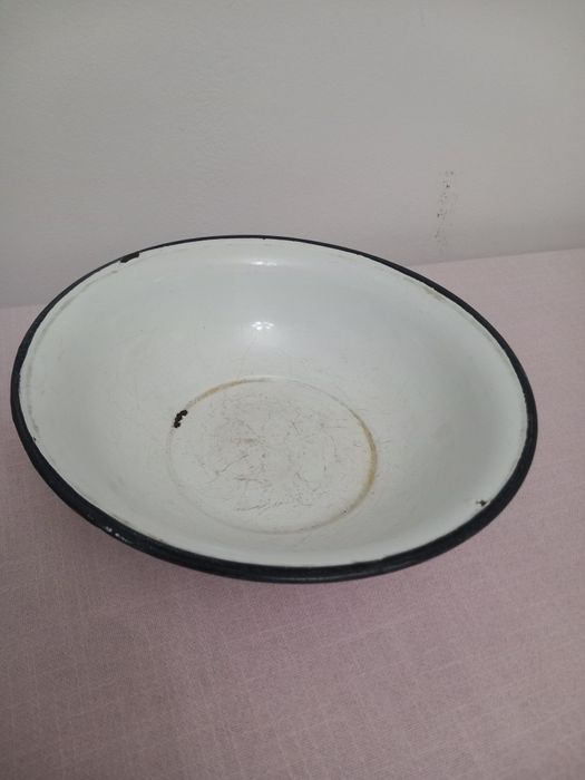 Miska emaliowana PRL Retro vintage biała Kalisz Pomorski • OLX.pl