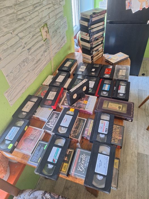 Kasety VHS stan dobry Kalinów • OLX.pl