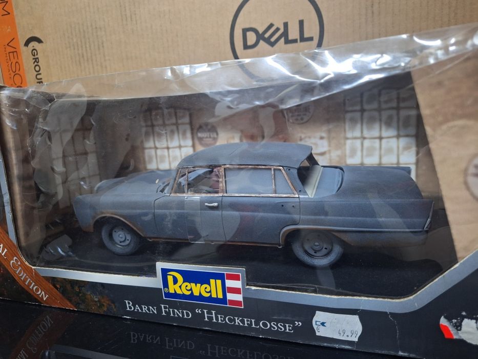 Mercrdes 300SE Barn Find Heckflosse Revell 1:18 Nowy Mosina • OLX.pl