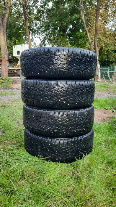 Зимова резина Nokian 215/65 r16: 2 700 грн. - Автошини Луцьк на Olx
