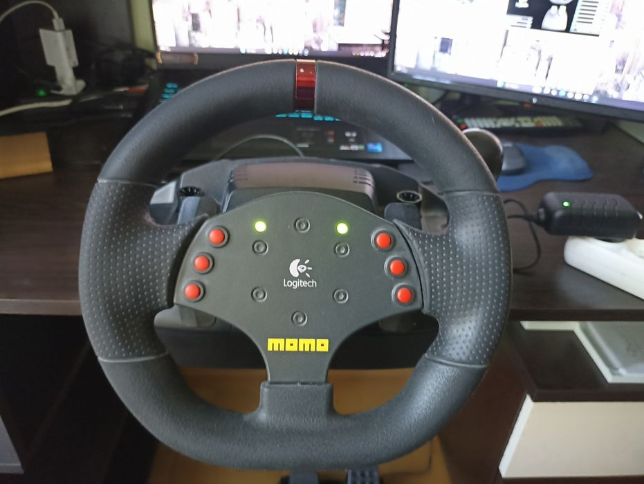 Ігрове кермо руль Logitech MOMO Racing Force мод 900 градусів: 2 800 ...