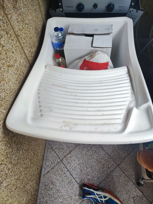 Tanque lavar roupa Santo Isidoro e Livração • OLX Portugal