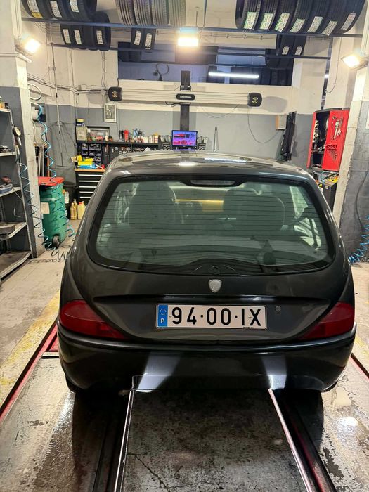 Lancia y 1.1 gasolina ano 1999 Águas Livres • OLX.pt