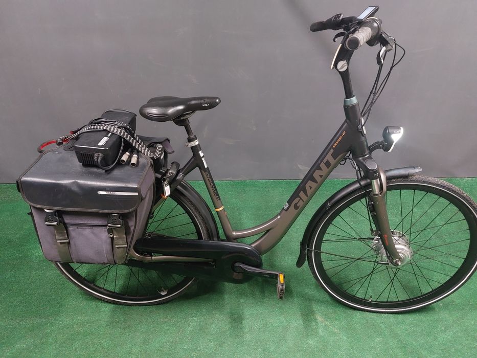 Rower elektryczny GIANT EASY-E.. rama 55..2×11 Ah.. Dębień • OLX.pl