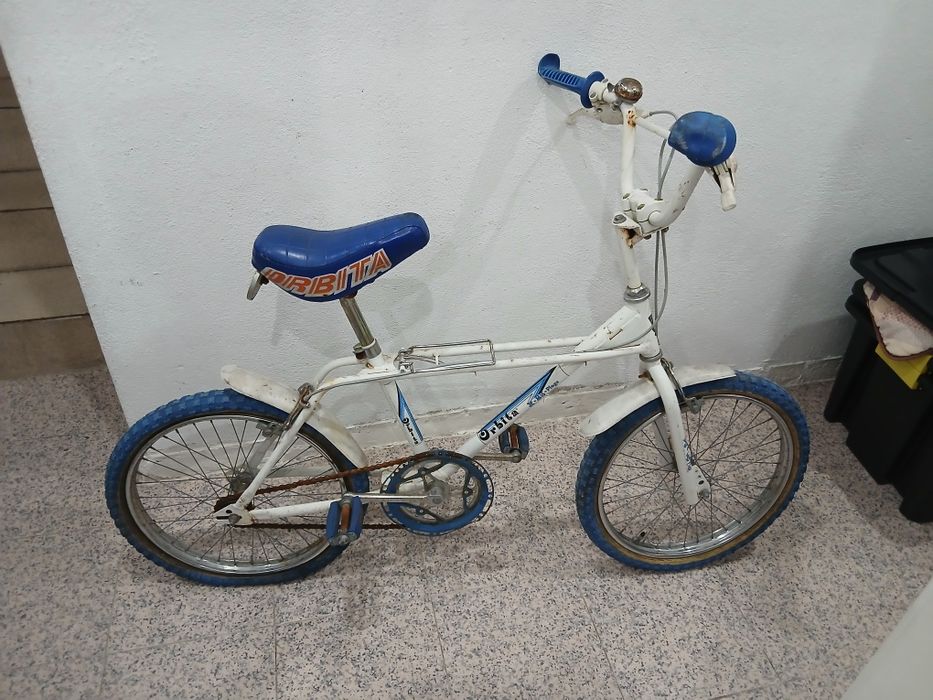 Bicicleta BMX Orbita Antiga para restaurar Águas Livres • OLX.pt