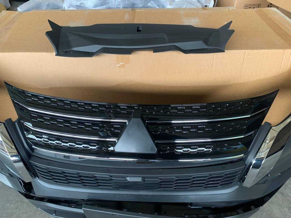 MITSUBISHI OUTLANDER Бампер 2022 2023 2024: 180 $ - Бампери Вишневе на Olx