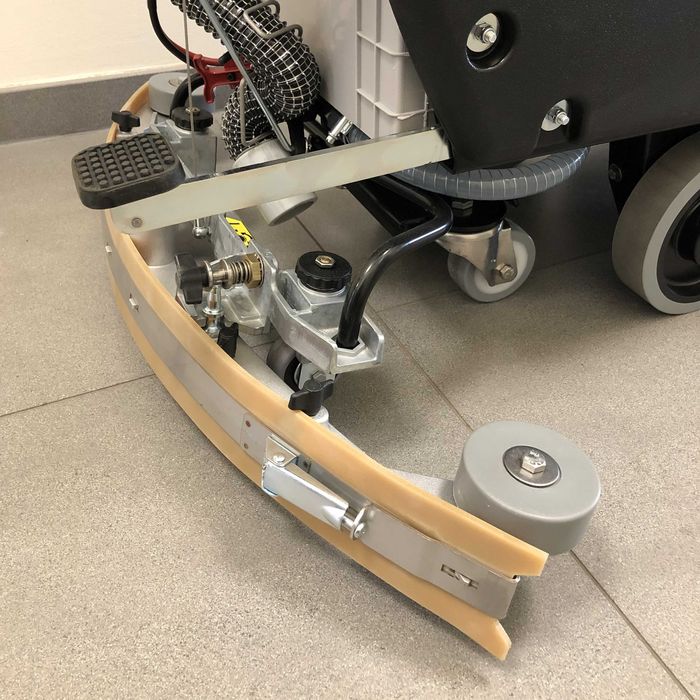 Zmywarka szorowarka do posadzek elektryczna Ruby 48BL od ręki! Kalisz • OLX.pl