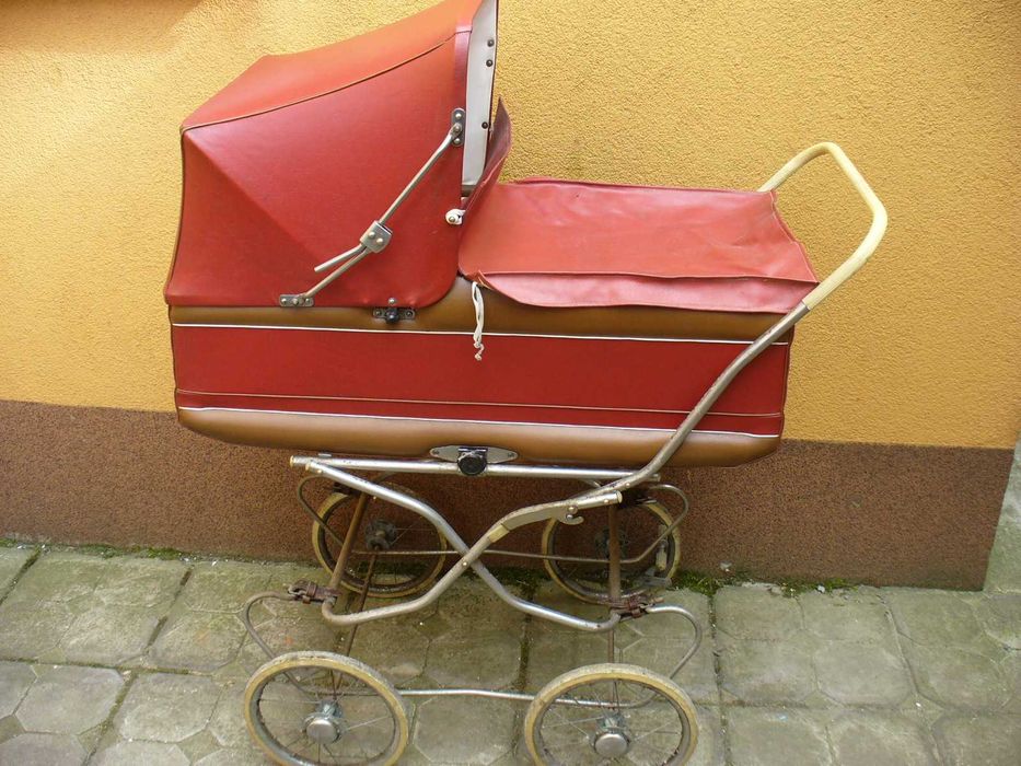 Wózek dziecięcy z czasów PRL. Ostrowiec Świętokrzyski • OLX.pl