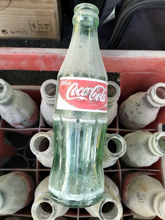 Grade com 24 garrafas de coca cola Benfica • OLX Portugal