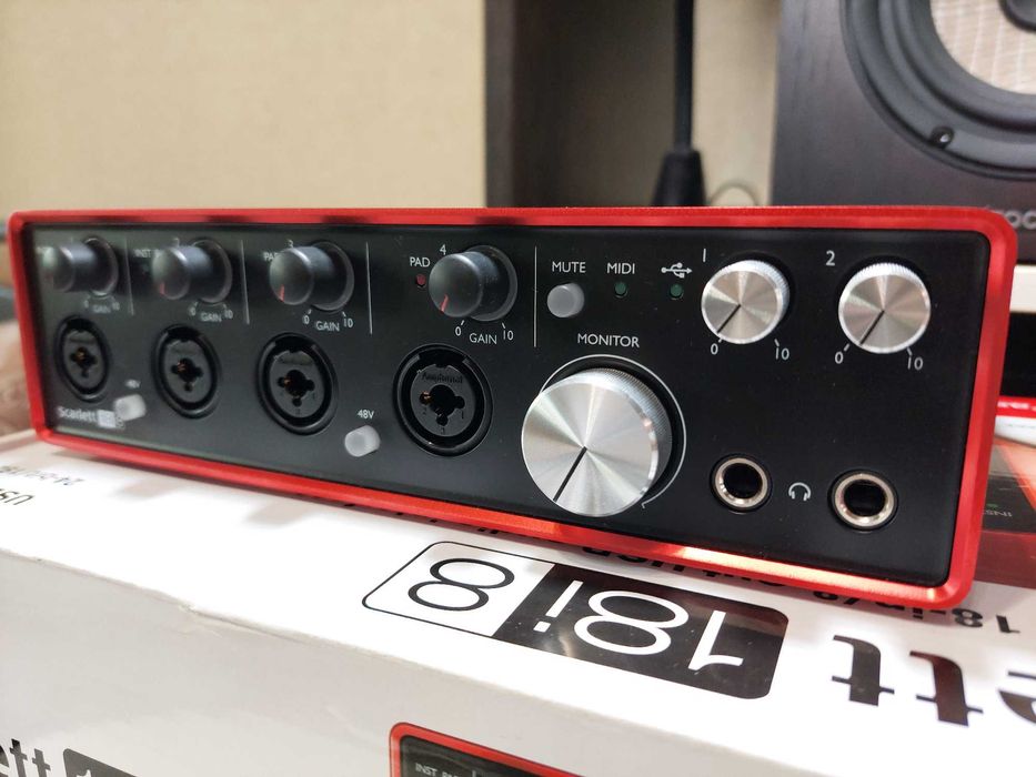 Звуковая карта Focusrite Scarlett 18i8 (24 бит/192 кГц) (Нова): 10 000 ...