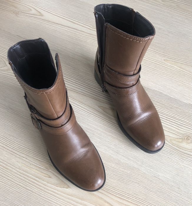 Botas castanhas N36 - FOREVA Corroios • OLX.pt