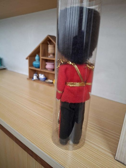 Souvenir guarda real inglesa - novo com a caixa original Pontinha E ...