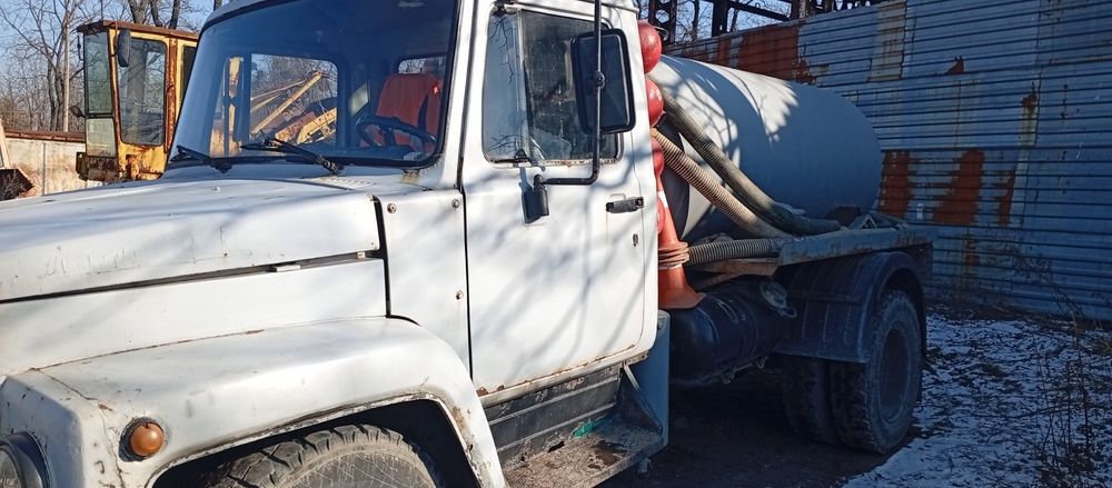 Асанізатор ГАЗ 3307: 4 100 $ - Вантажні автомобілі Вінницькі Хутори на Olx