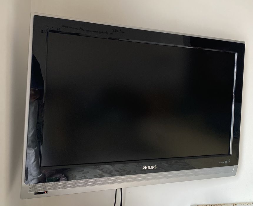 Tv Philips flat tv 42 polegadas Montijo E Afonsoeiro • OLX.pt