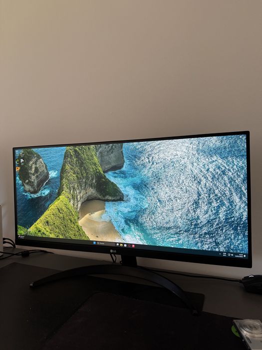 Monitor LG UltraWide 26 polegadas 75Hz FHD Odivelas • OLX.pt