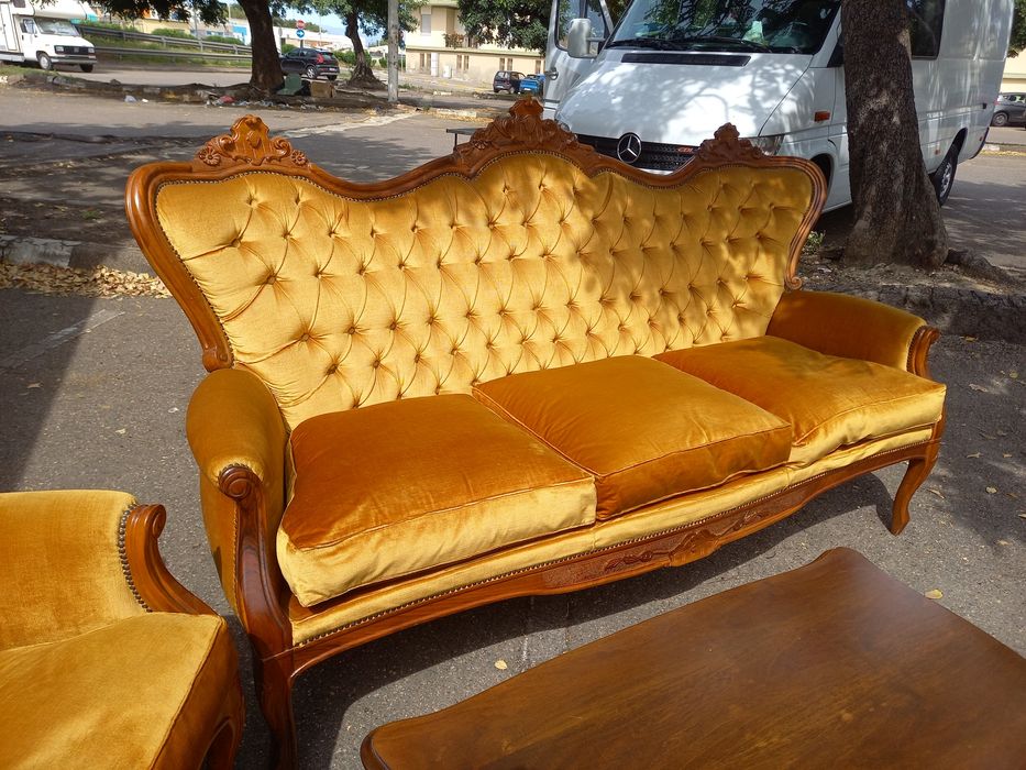 Диван+2 крісла..Барокко.: 1 000 € - Меблі для вітальні Дубно на Olx