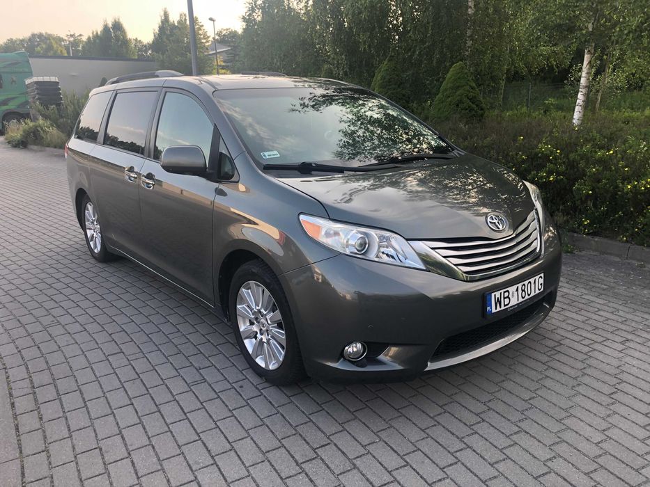 Toyota Sienna 3,5 V6 Limited AWD 4x4 Full Opcja Ostróda • OLX.pl