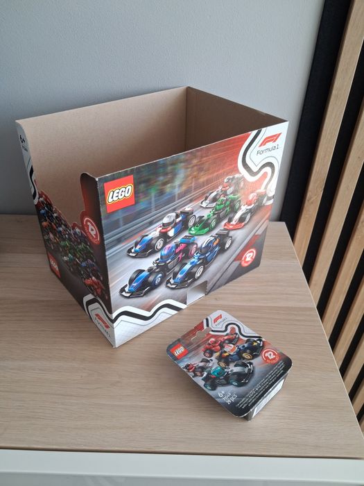 71049 LEGO Minifigures Bolid Formuła F1 Alpine Września • OLX.pl