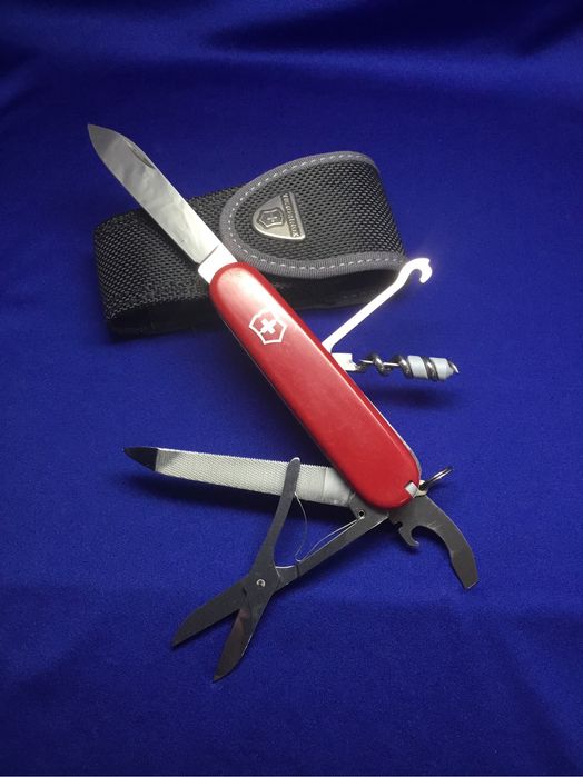 Швейцарський ніж Victorinox Marlboro Trail Guide 91mm: 3 920 грн ...