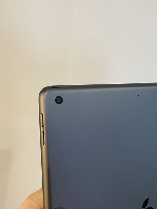 Apple iPad 7 32GB Black: 3 500 грн. - Apple Харків на Olx