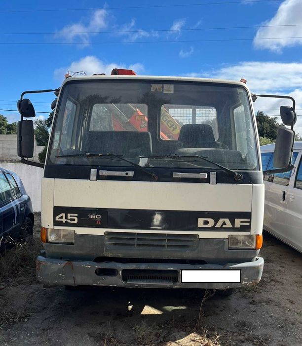 Camião DAF FA45 160 c/ Grua e Báscula Cartaxo E Vale Da Pinta • OLX.pt