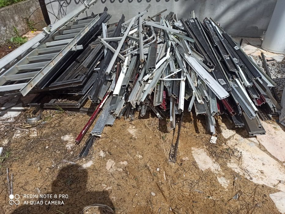 Perfis de alumínio usado São Sebastião • OLX.pt