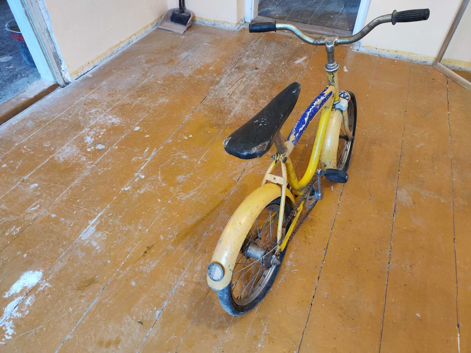 Dziecięcy rowerek z czasów PRL - ROMET Szarik Ostrowiec Świętokrzyski ...