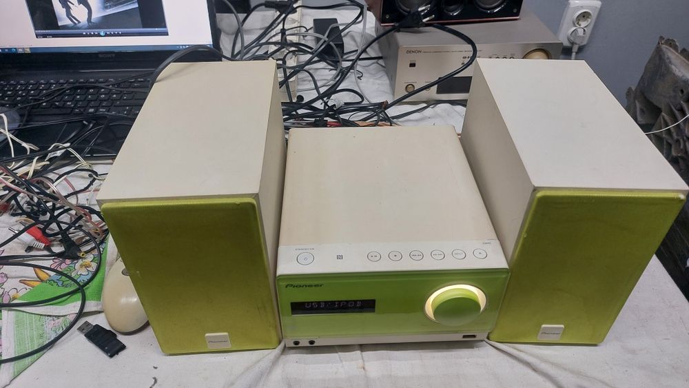 Мініцентр Pioneer USB bluetooth CD AUX FM: 1 599 грн. - Музичні центри Вінниця на Olx