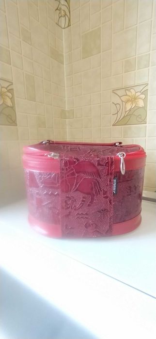 Органайзер косметичка овальная новая 200 грн Органайзери для косметики Павлоград на Olx