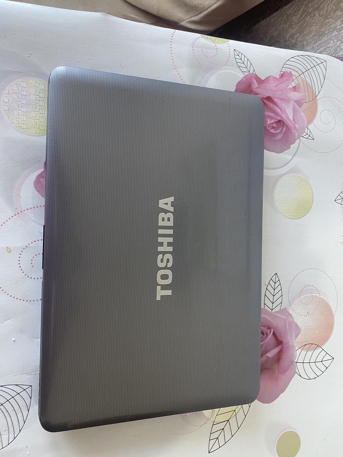 Продам Ноутбук Toshiba: 4 000 грн. - Ноутбуки Рені на Olx