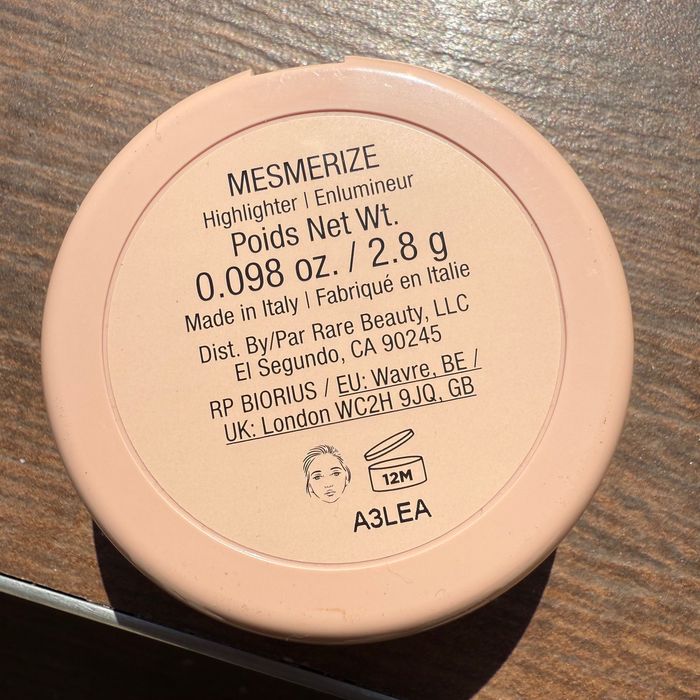 Rare Beauty rozświetlacz Mesmerize Kraków Bieżanów-Prokocim • OLX.pl