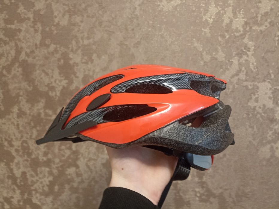 Шлем для вело спорта: 900 грн. - Велозахист Запоріжжя на Olx