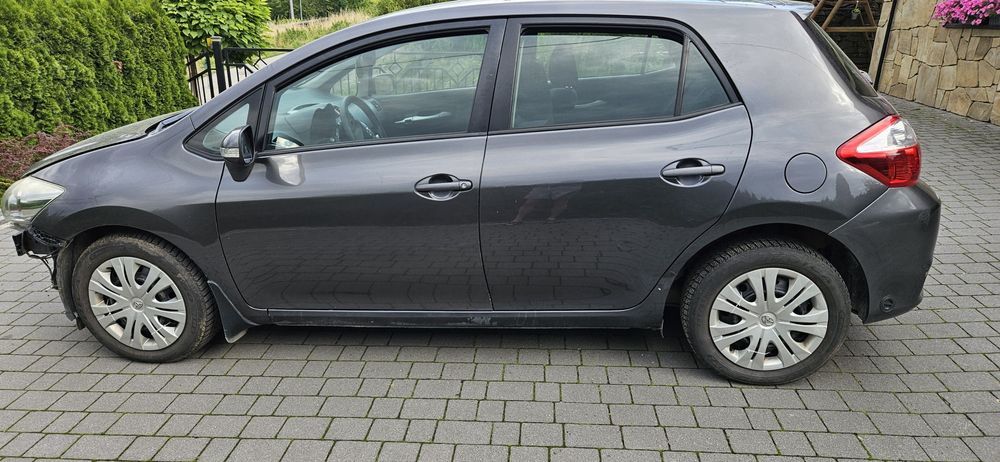 Toyota auris 2010r Międzybrodzie Bialskie • OLX.pl