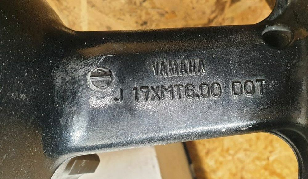 Колесо задние Yamaha R1: 100 $ - Мото диски та колеса Київ на Olx