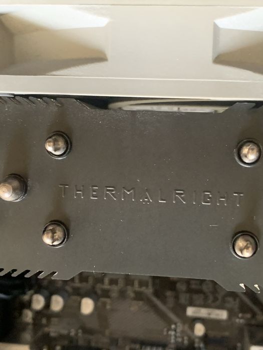 Pc bom para jogar qualidade 1440p, apenas completo Corroios • OLX.pt