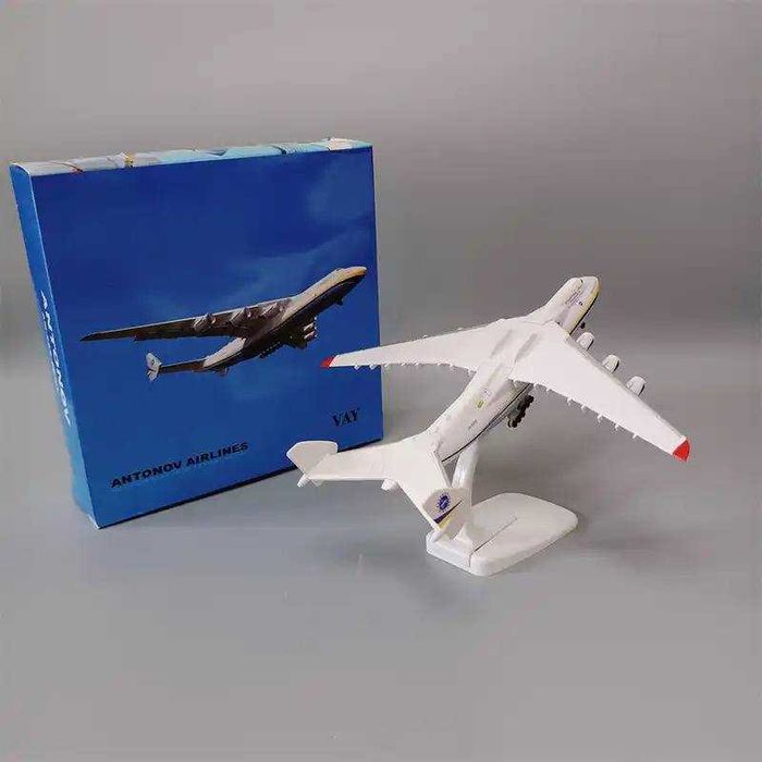 Модель Літак AН-225 Мрія 1:400. 20см Модель самолета Антонова Мрия: 1 ...