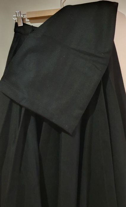 Traje académico (hábito talar) da Universidade do Porto Paranhos • OLX.pt