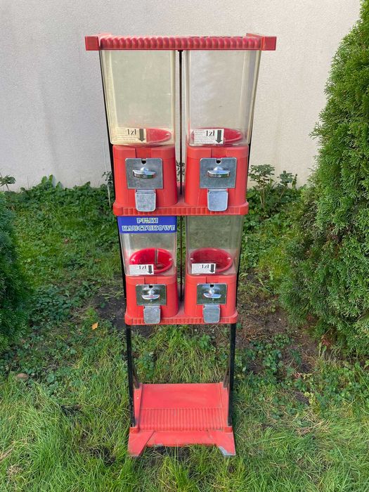 Automat sprzedający Brabo, zabawki, kulki, kapsuły, vending. Chojnice ...