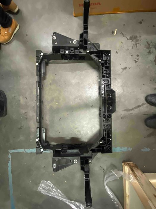 Телевизор , Рама радиатора Панель Хонда CR-V 6 2023-2024 Honda: 25 400 ...