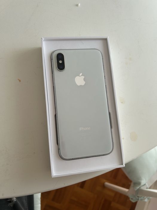 IPhone X- Silver 2022 Benfica • OLX.pt