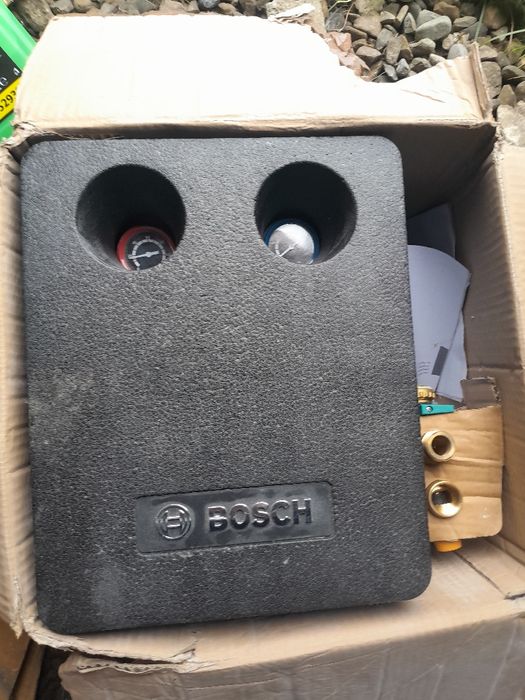 Dwururowa grupa pompowa bosch AGS10-2 bosch do instalacji solarnych ...