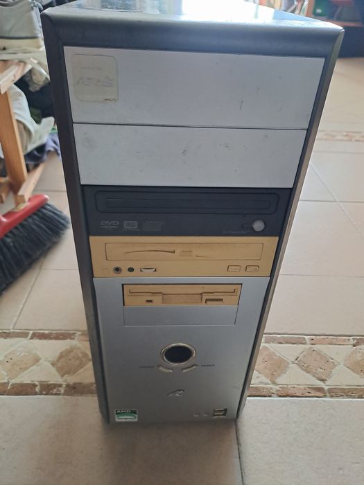 Computador antigo Asus Porto Salvo • OLX.pt