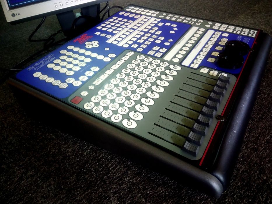 Avolites Azure 2000 Moving Light Controller USB DMX Interface Desk ...