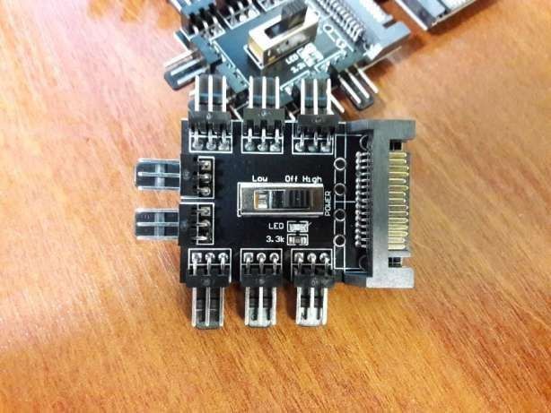 Переходник SATA -> 8 кулеров разветвитель питания 3 pin hub кулер fan ...
