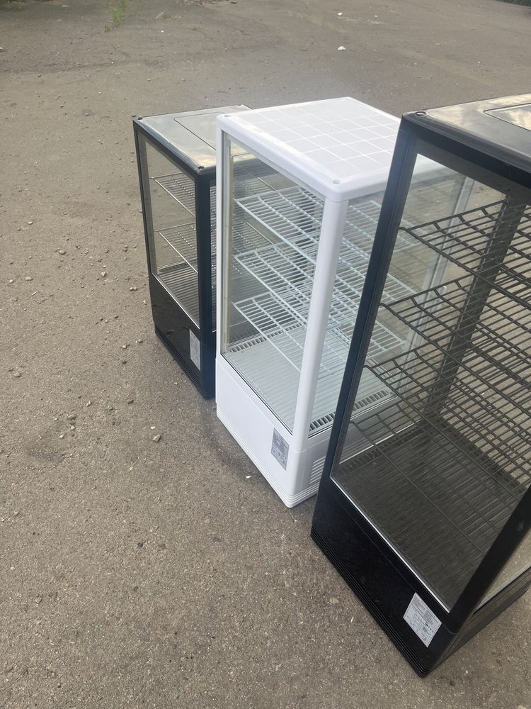 Холодильна Вітрина Настільна для Десертів Frosty Італія: 15 000 грн ...
